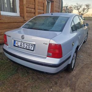 Grey Volkswagen Passat 1999 in Vilnius, with an engine capacity of 1.90 L and mileage of 337 thousand km for 1500 €, photo 4 on AUTOMOTO.COM.LV