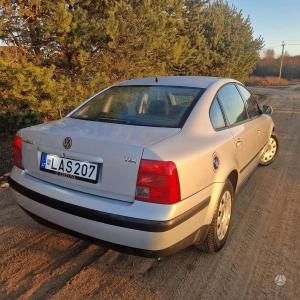 Grey Volkswagen Passat 1999 in Vilnius, with an engine capacity of 1.90 L and mileage of 337 thousand km for 1500 €, photo 9 on AUTOMOTO.COM.LV