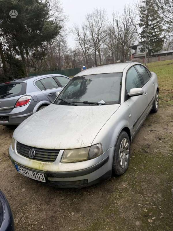 Pelēks Volkswagen Passat 1999 Kauņa, ar dzinēja tilpumu 1.90 L un nobraukumu 345 tūkst. km par 360 €, foto 2 vietnē AUTOMOTO.COM.LV