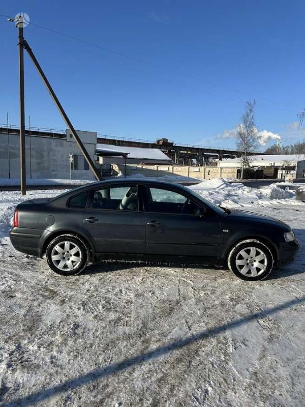 Grey Volkswagen Passat 1999 in Kaunas, with an engine capacity of 1.90 L and mileage of 378 thousand km for 750 €, photo 2 on AUTOMOTO.COM.LV