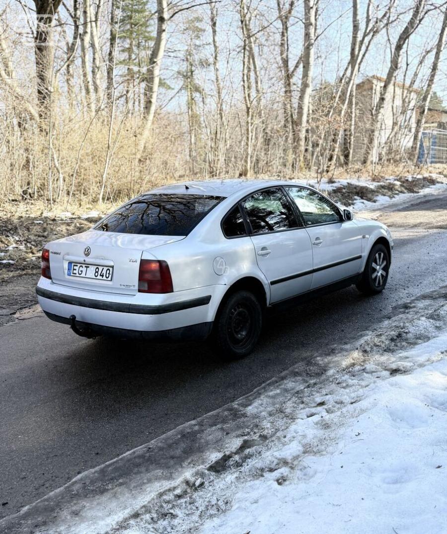 Серый Фольксваген Пассат 1999 в Вевис, объемом двигателя 1.90 л и пробегом 490 тыс. км за 850 €, фото 5 на AUTOMOTO.COM.LV