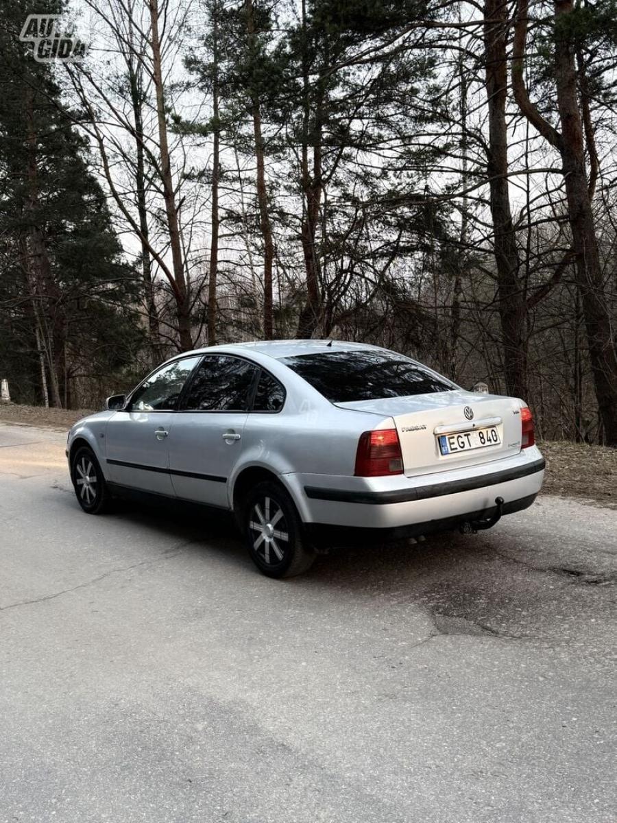 Pelēks Volkswagen Passat 1999 Vievis, ar dzinēja tilpumu 1.90 L un nobraukumu 490 tūkst. km par 850 €, foto 4 vietnē AUTOMOTO.COM.LV
