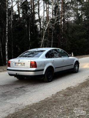Pelēks Volkswagen Passat 1999 Vievis, ar dzinēja tilpumu 1.90 L un nobraukumu 490 tūkst. km par 850 €, foto 5 vietnē AUTOMOTO.COM.LV