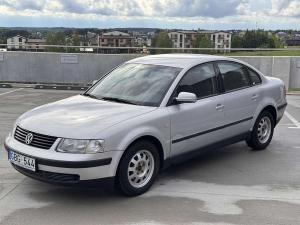 Pelēks Volkswagen Passat 1999 Viļņa, ar dzinēja tilpumu 1.90 L un nobraukumu 300 tūkst. km par 1400 €, foto 3 vietnē AUTOMOTO.COM.LV