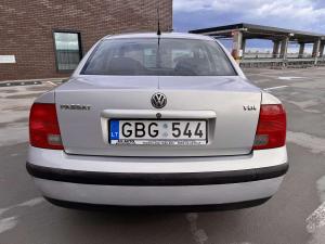 Pelēks Volkswagen Passat 1999 Viļņa, ar dzinēja tilpumu 1.90 L un nobraukumu 300 tūkst. km par 1400 €, foto 8 vietnē AUTOMOTO.COM.LV