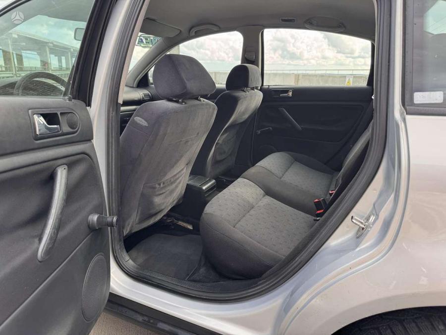 Pelēks Volkswagen Passat 1999 Viļņa, ar dzinēja tilpumu 1.90 L un nobraukumu 300 tūkst. km par 1400 €, foto 11 vietnē AUTOMOTO.COM.LV