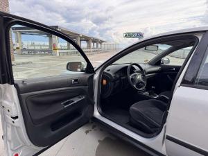 Pelēks Volkswagen Passat 1999 Viļņa, ar dzinēja tilpumu 1.90 L un nobraukumu 300 tūkst. km par 1400 €, foto 12 vietnē AUTOMOTO.COM.LV