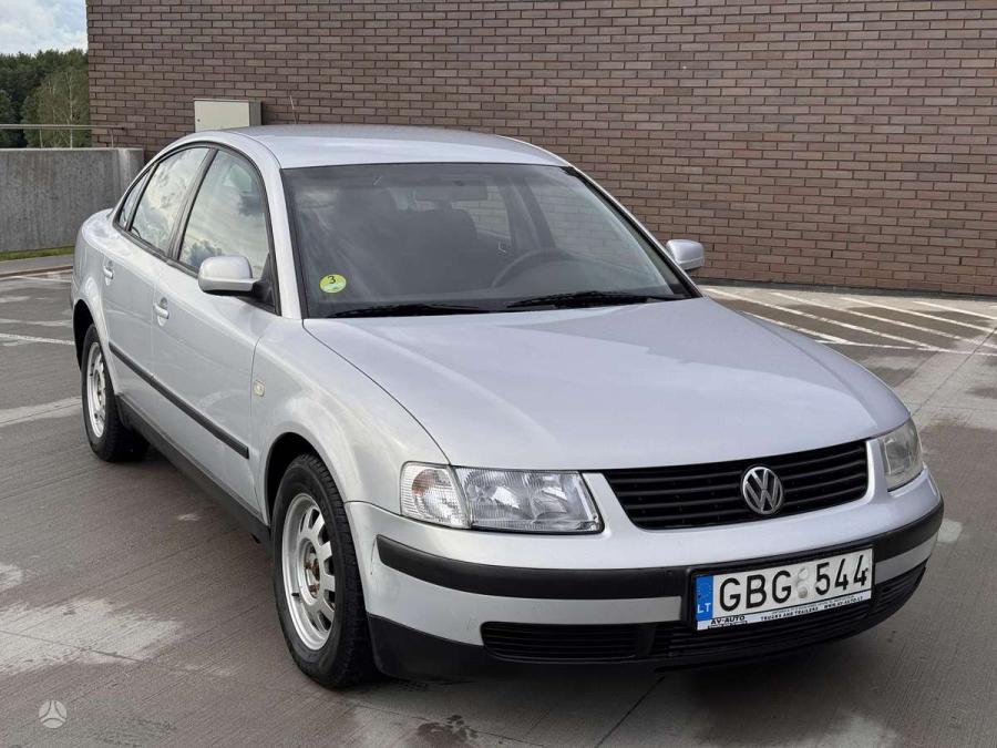 Pelēks Volkswagen Passat 1999 Viļņa, ar dzinēja tilpumu 1.90 L un nobraukumu 300 tūkst. km par 1400 €, foto 17 vietnē AUTOMOTO.COM.LV