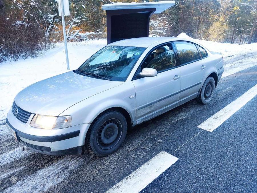 Pelēks Volkswagen Passat 2000 Utena, ar dzinēja tilpumu 1.90 L un nobraukumu 255 tūkst. km par 1650 €, foto 2 vietnē AUTOMOTO.COM.LV