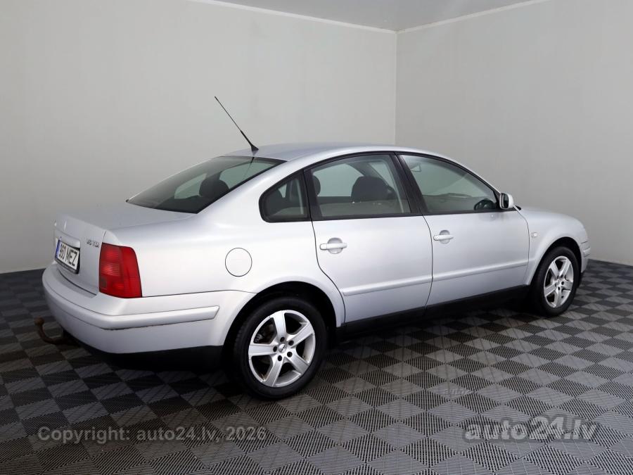 Pelēks Volkswagen Passat 2000 Tallina, ar dzinēja tilpumu 2.50 L un nobraukumu 216 tūkst. km par 799 €, foto 4 vietnē AUTOMOTO.COM.LV