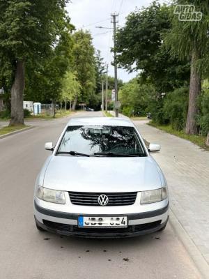 Grey Volkswagen Passat 2000 in Vilnius, with an engine capacity of 1.90 L and mileage of 297 thousand km for 1350 €, photo  on AUTOMOTO.COM.LV