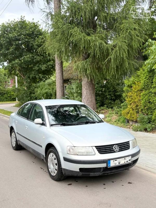 Pelēks Volkswagen Passat 2000 Viļņa, ar dzinēja tilpumu 1.90 L un nobraukumu 297 tūkst. km par 1350 €, foto 2 vietnē AUTOMOTO.COM.LV