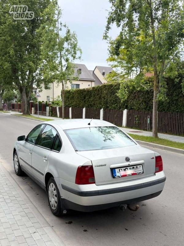 Pelēks Volkswagen Passat 2000 Viļņa, ar dzinēja tilpumu 1.90 L un nobraukumu 297 tūkst. km par 1350 €, foto 4 vietnē AUTOMOTO.COM.LV