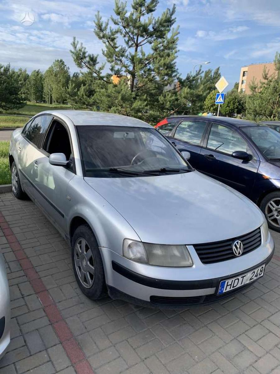 Серый Фольксваген Пассат 2000 в Таураге, объемом двигателя 1.90 л и пробегом 444 тыс. км за 350 €, фото 1 на AUTOMOTO.COM.LV