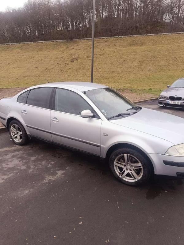 Grey Volkswagen Passat 2001 in Kaunas, with an engine capacity of 1.90 L and mileage of 456 thousand km for 1000 €, photo 3 on AUTOMOTO.COM.LV