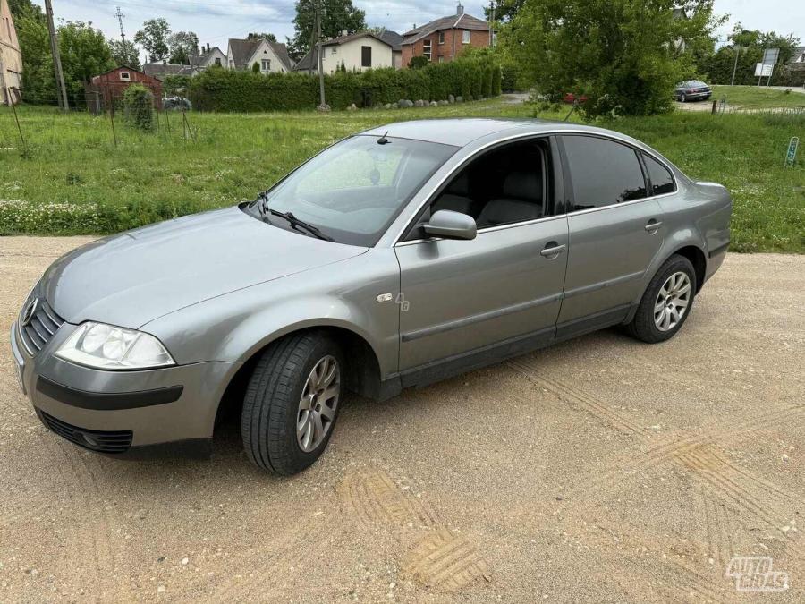 Pelēks Volkswagen Passat 2001 Viļņa, ar dzinēja tilpumu 1.90 L un nobraukumu 278 tūkst. km par 2050 €, foto 2 vietnē AUTOMOTO.COM.LV