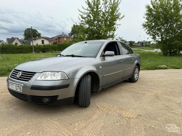 Pelēks Volkswagen Passat 2001 Viļņa, ar dzinēja tilpumu 1.90 L un nobraukumu 278 tūkst. km par 2050 €, foto 5 vietnē AUTOMOTO.COM.LV