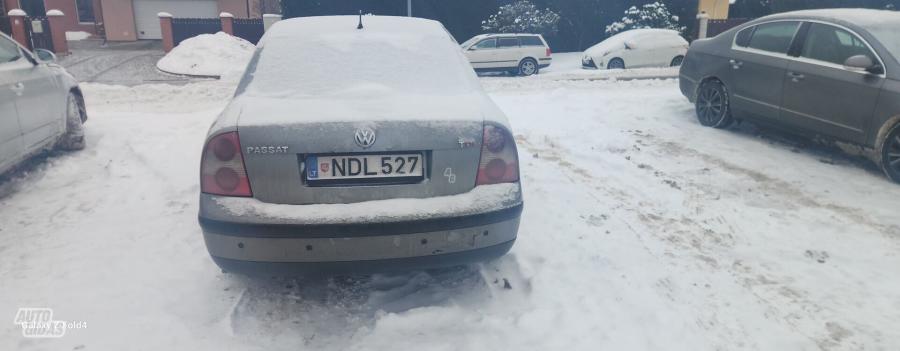 Pelēks Volkswagen Passat 2001 Kauņa, ar dzinēja tilpumu 1.90 L un nobraukumu 390 tūkst. km par 600 €, foto 5 vietnē AUTOMOTO.COM.LV