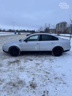 Pelēks Volkswagen Passat 2001 Mažeikiai, ar dzinēja tilpumu 2.00 L un nobraukumu 387 tūkst. km par 1400 €, foto 2 vietnē AUTOMOTO.COM.LV
