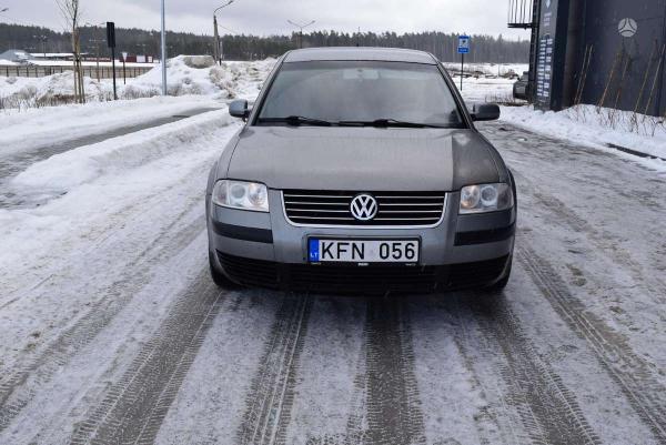Grey Volkswagen Passat 2001 in Vilnius, with an engine capacity of 1.90 L and mileage of 281 thousand km for 1250 €, photo 2 on AUTOMOTO.COM.LV