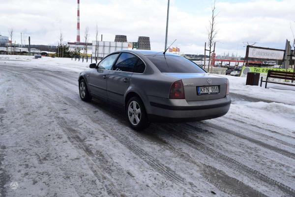 Grey Volkswagen Passat 2001 in Vilnius, with an engine capacity of 1.90 L and mileage of 281 thousand km for 1250 €, photo 7 on AUTOMOTO.COM.LV