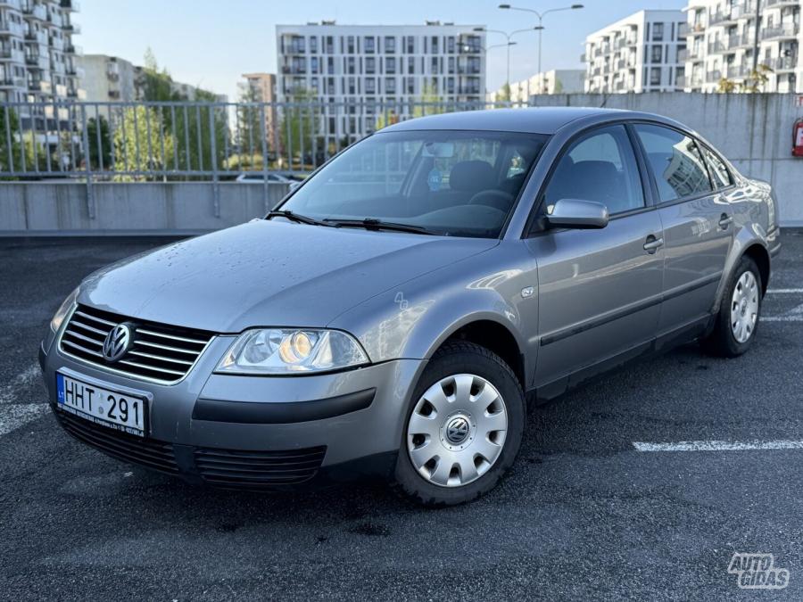 Grey Volkswagen Passat 2001 in Vilnius, with an engine capacity of 1.90 L and mileage of 350 thousand km for 1200 €, photo 3 on AUTOMOTO.COM.LV