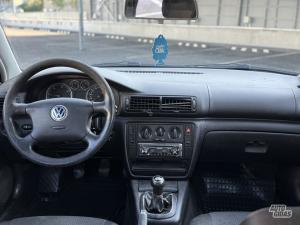Grey Volkswagen Passat 2001 in Vilnius, with an engine capacity of 1.90 L and mileage of 350 thousand km for 1200 €, photo 8 on AUTOMOTO.COM.LV
