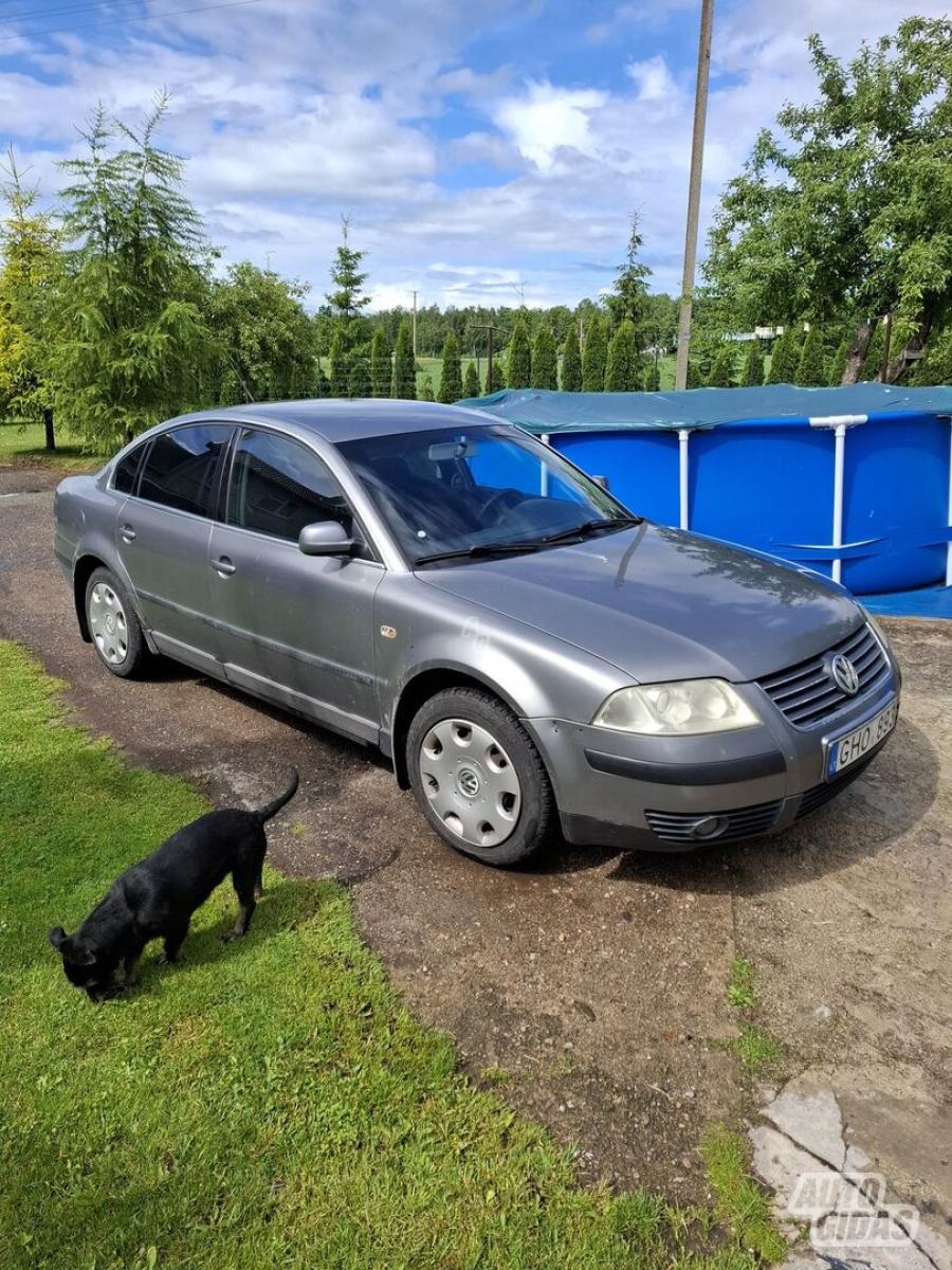 Grey Volkswagen Passat 2001 in Vilnius, with an engine capacity of 1.90 L and mileage of 400 thousand km for 900 €, photo 1 on AUTOMOTO.COM.LV