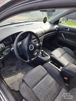 Grey Volkswagen Passat 2001 in Vilnius, with an engine capacity of 1.90 L and mileage of 400 thousand km for 900 €, photo 6 on AUTOMOTO.COM.LV