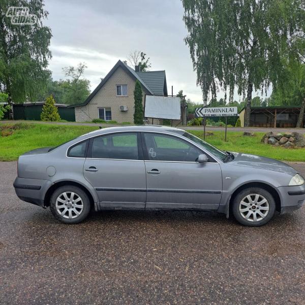 Grey Volkswagen Passat 2001 in Alytus, with an engine capacity of 1.90 L and mileage of 384 thousand km for 1150 €, photo 2 on AUTOMOTO.COM.LV