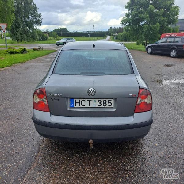 Grey Volkswagen Passat 2001 in Alytus, with an engine capacity of 1.90 L and mileage of 384 thousand km for 1150 €, photo 3 on AUTOMOTO.COM.LV