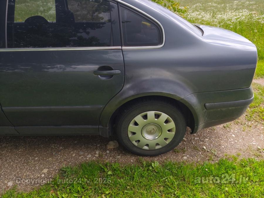 Pelēks Volkswagen Passat 2001 Tallina, ar dzinēja tilpumu 1.80 L un nobraukumu 370 tūkst. km par 1600 €, foto 7 vietnē AUTOMOTO.COM.LV
