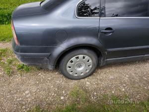 Pelēks Volkswagen Passat 2001 Tallina, ar dzinēja tilpumu 1.80 L un nobraukumu 370 tūkst. km par 1600 €, foto 8 vietnē AUTOMOTO.COM.LV