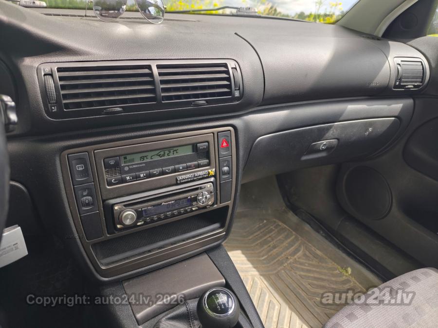 Pelēks Volkswagen Passat 2001 Tallina, ar dzinēja tilpumu 1.80 L un nobraukumu 370 tūkst. km par 1600 €, foto 13 vietnē AUTOMOTO.COM.LV