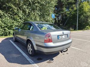 Pelēks Volkswagen Passat 2001 Viļņa, ar dzinēja tilpumu 1.90 L un nobraukumu 324 tūkst. km par 1300 €, foto 4 vietnē AUTOMOTO.COM.LV
