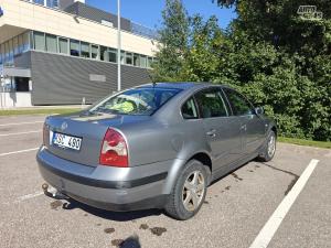 Grey Volkswagen Passat 2001 in Vilnius, with an engine capacity of 1.90 L and mileage of 324 thousand km for 1300 €, photo 7 on AUTOMOTO.COM.LV