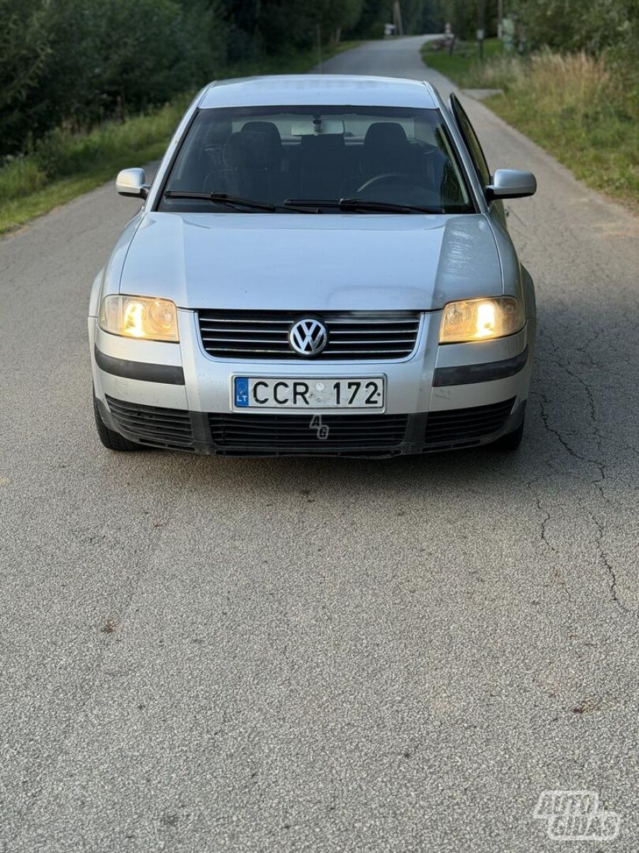 Grey Volkswagen Passat 2001 in Kelme, with an engine capacity of 1.90 L and mileage of 378 thousand km for 650 €, photo 1 on AUTOMOTO.COM.LV