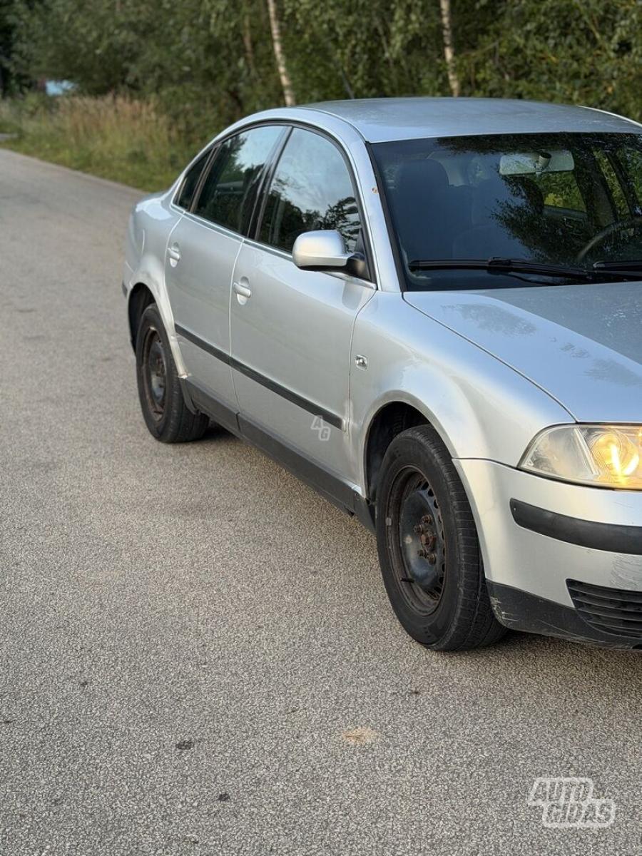 Grey Volkswagen Passat 2001 in Kelme, with an engine capacity of 1.90 L and mileage of 378 thousand km for 650 €, photo 4 on AUTOMOTO.COM.LV