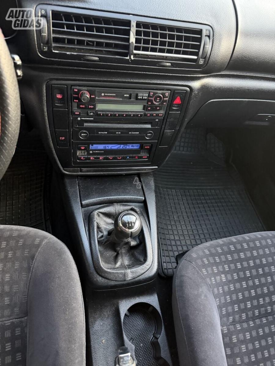 Grey Volkswagen Passat 2001 in Kelme, with an engine capacity of 1.90 L and mileage of 378 thousand km for 650 €, photo 7 on AUTOMOTO.COM.LV