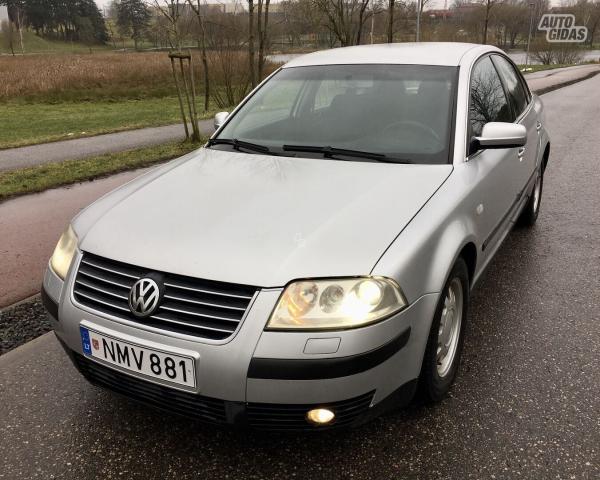Grey Volkswagen Passat 2002 in Vilnius, with an engine capacity of 1.90 L and mileage of 380 thousand km for 1150 €, photo 2 on AUTOMOTO.COM.LV