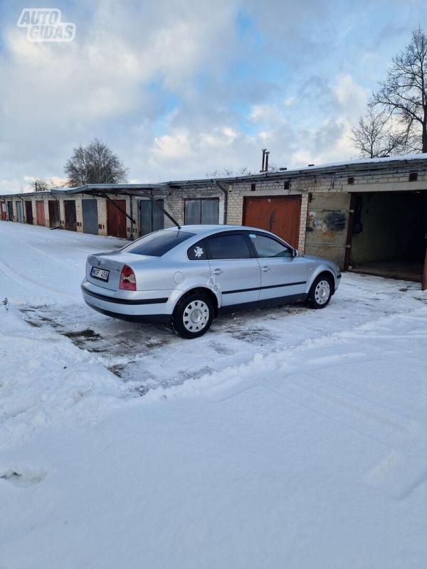 Grey Volkswagen Passat 2002 in Marijampole, with an engine capacity of 1.90 L and mileage of 278 thousand km for 1600 €, photo 5 on AUTOMOTO.COM.LV
