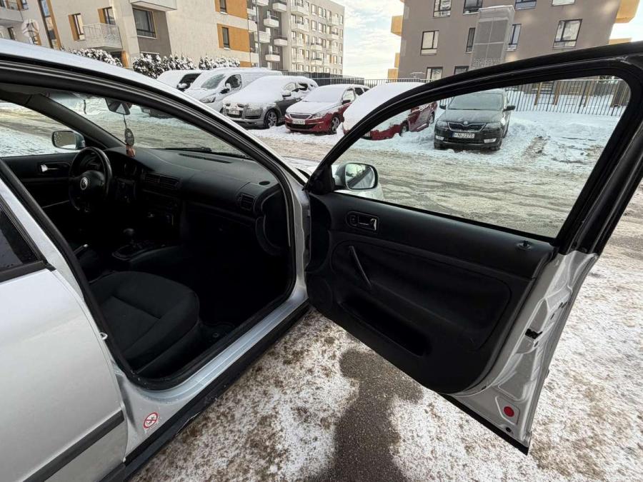 Pelēks Volkswagen Passat 2002 Viļņa, ar dzinēja tilpumu 1.90 L un nobraukumu 358 tūkst. km par 1150 €, foto 14 vietnē AUTOMOTO.COM.LV