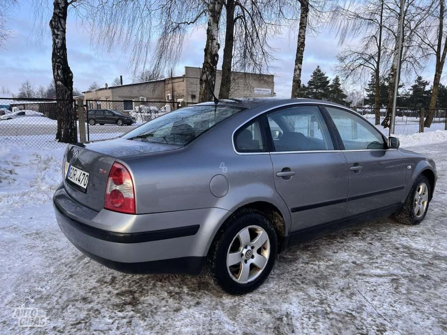 Grey Volkswagen Passat 2002 in Silute, with an engine capacity of 1.90 L and mileage of 390 thousand km for 1250 €, photo 5 on AUTOMOTO.COM.LV
