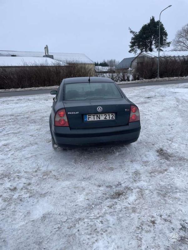 Pelēks Volkswagen Passat 2002 Tauragė, ar dzinēja tilpumu 1.90 L un nobraukumu 350 tūkst. km par 550 €, foto 6 vietnē AUTOMOTO.COM.LV