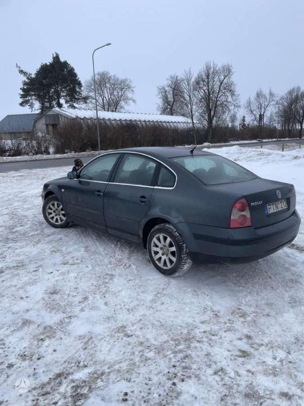 Pelēks Volkswagen Passat 2002 Tauragė, ar dzinēja tilpumu 1.90 L un nobraukumu 350 tūkst. km par 550 €, foto 7 vietnē AUTOMOTO.COM.LV