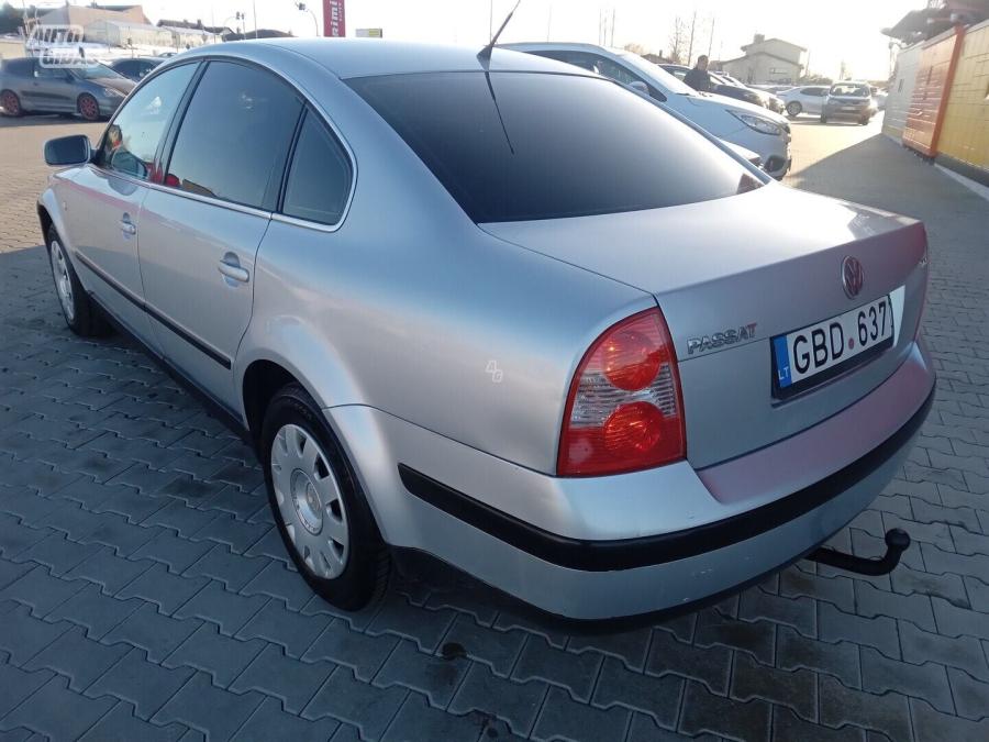 Pelēks Volkswagen Passat 2002 Šauļi, ar dzinēja tilpumu 1.90 L un nobraukumu 301 tūkst. km par 1280 €, foto 6 vietnē AUTOMOTO.COM.LV