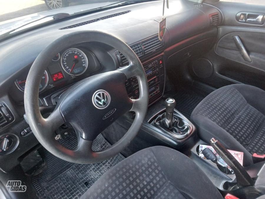Pelēks Volkswagen Passat 2002 Šauļi, ar dzinēja tilpumu 1.90 L un nobraukumu 301 tūkst. km par 1280 €, foto 9 vietnē AUTOMOTO.COM.LV