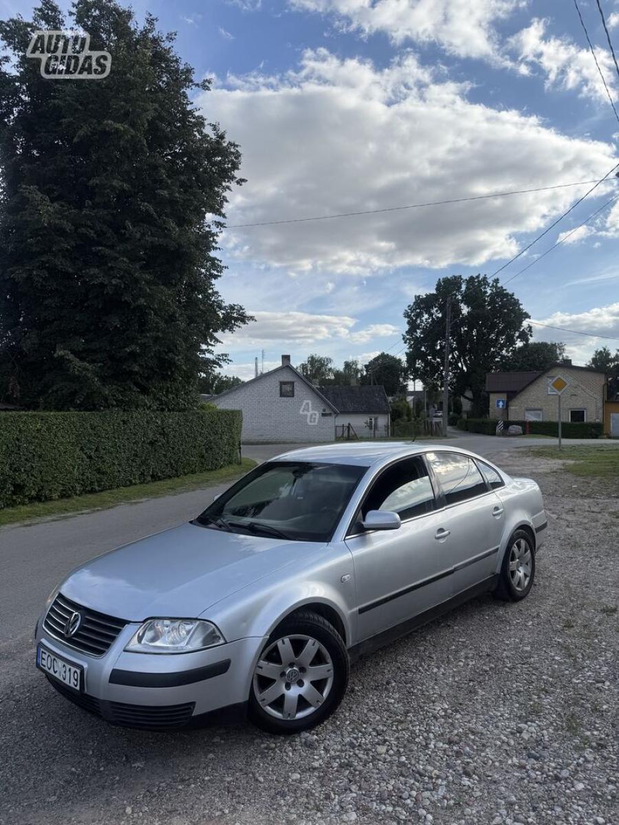 Pelēks Volkswagen Passat 2002 Šauļi, ar dzinēja tilpumu 1.90 L un nobraukumu 300 tūkst. km par 1350 €, foto 1 vietnē AUTOMOTO.COM.LV