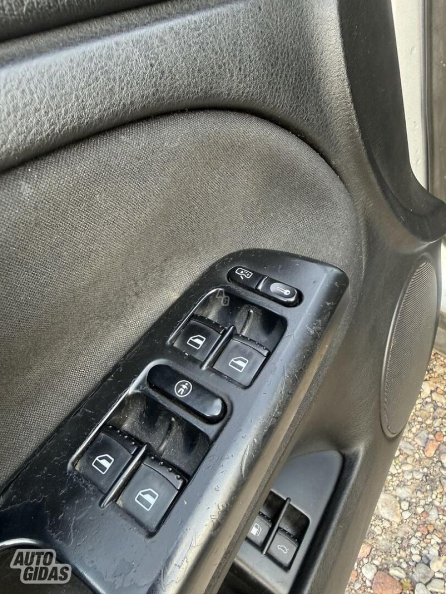 Pelēks Volkswagen Passat 2002 Šauļi, ar dzinēja tilpumu 1.90 L un nobraukumu 300 tūkst. km par 1350 €, foto 9 vietnē AUTOMOTO.COM.LV