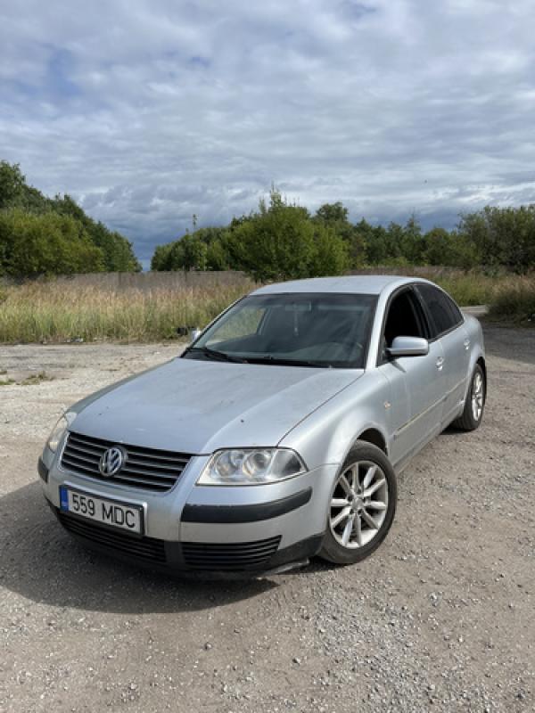 Pelēks Volkswagen Passat 2002 Sillamē, ar dzinēja tilpumu 1.60 L un nobraukumu 305 tūkst. km par 450 €, foto 1 vietnē AUTOMOTO.COM.LV
